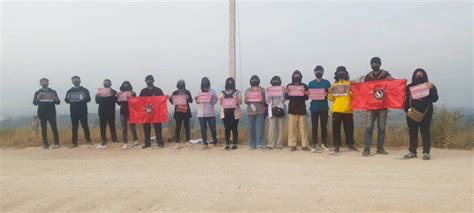 ထိုင်း မြန်မာနယ်စပ် ရောက် တော်လှန် ရေးရဲ ဘော်များက လူထု၏ စစ်အာဏာရှင် တော်လှန် ရေး အသံတိတ်သပိတ