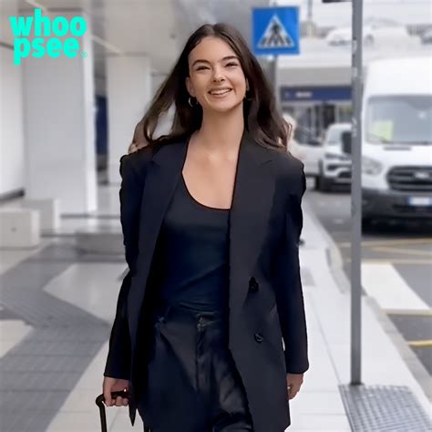 Deva Cassel Atterra A Milano Per La Fashion Week