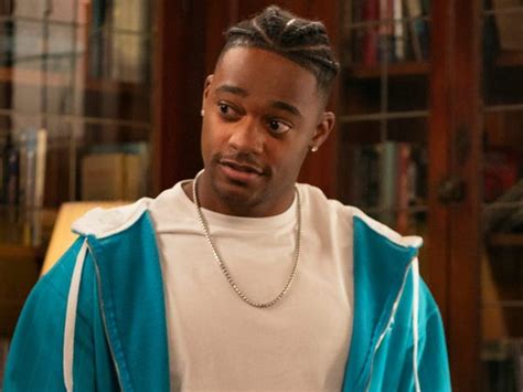 How Old Sex Lives Of College Girls Cast Is Compared To Characters Business Insider