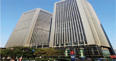 山西国贸大厦 江西省新东阳门窗幕墙装饰有限公司