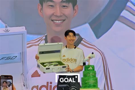 ‘슈퍼스타 손흥민 등장에 몰린 인파연이틀 팬들 총출동 Goal 영등포