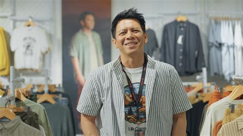 Potret Ariel Noah Selama Hiatus Sambangi Sekolah Lama Juga Reuni Teman Sma Entertainment