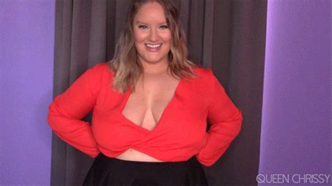 Perusing My Blackmail Folder Wmv Queen Chrissy Femdom Clips4sale