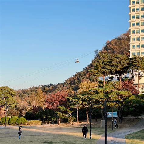 🇰🇷🍂 รีวิวเกาหลี ไฮไลท์กรุงโซล สวยแล้วจ้า ภาพสดๆวันนี้ตอนนี้จาก Baekbeom Square Park เกาหลี