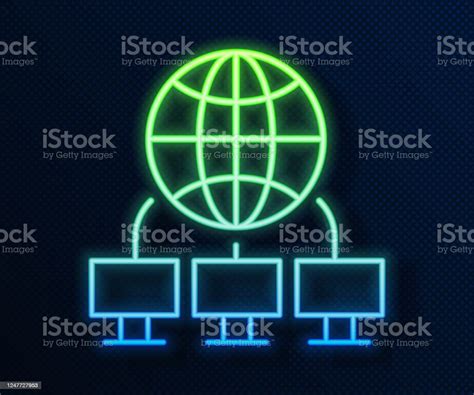 파란색 배경에 격리 빛나는 네온 라인 컴퓨터 네트워크 아이콘 랩톱 네트워크 인터넷 연결 벡터 일러스트레이션 0명에 대한 스톡 벡터 아트 및 기타 이미지 Istock