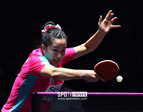 [포토s] 신유빈 다 막아낸다