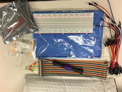 Купить Корпус n a sunfounder raspberry pi rab holder breadboard kit with 830 points solderless