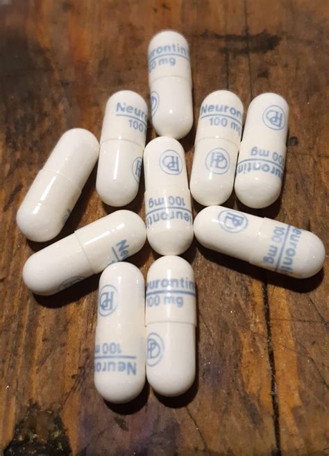 Some Gabapentin By Pfizer Should Give Me S Goog Nights Sleep Rpillhead