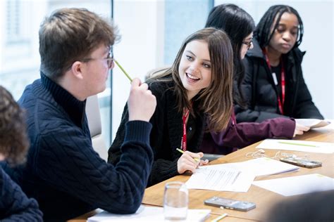 Virtual Work Experience Summer — Girls Human Rights Hub