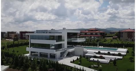 Най скъпият имот в България струва 10 5 млн евро сравняват го с именията в Бевърли Хилс