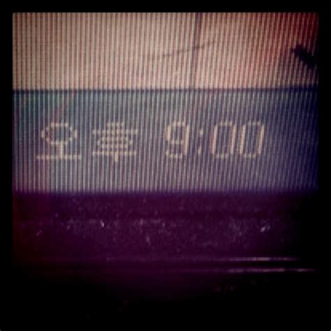 첫 퇴근 한시간전 마음은 벌써 집 침대에 Idolater69 Flickr