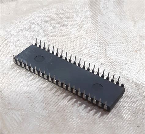 Yahooオークション 新品・未使用品 Zilog Ic ビンテージcpu Z84c000