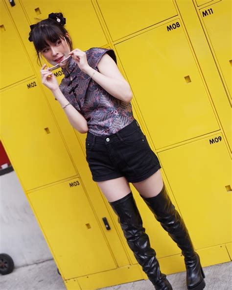 Female Model Rin Respect Model