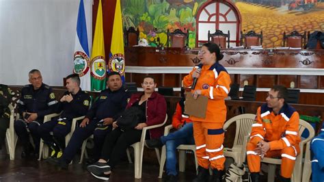 Empezó La Evacuación Preventiva Por Actividad Del Volcán Nevado Del