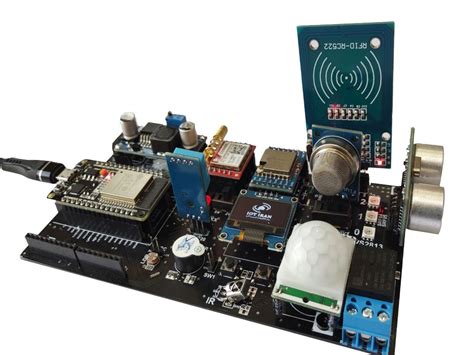 پک سخت‌افزاری Developer مرکز اینترنت اشیا ایران