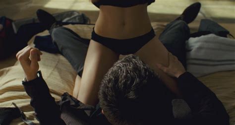 Rachael Taylor Nue Dans Shutter