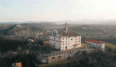 Santuario Madonna Della Guardia Maria Protegge La Val Polcevera