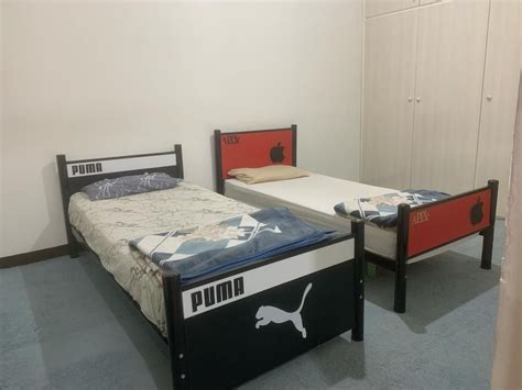 2 عدد تخت فلزی تک نفره بسیار سالم تمیز بهمراه تشک در بوشهر