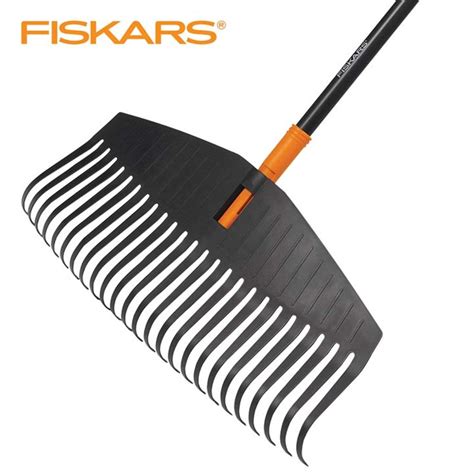 Fiskars Solid™ Large Leaf Rake Fsk1003465