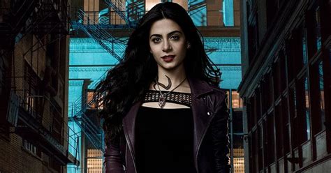 Shadowhunters Season B Izzy Is Taking Clary S Loss Harder Than