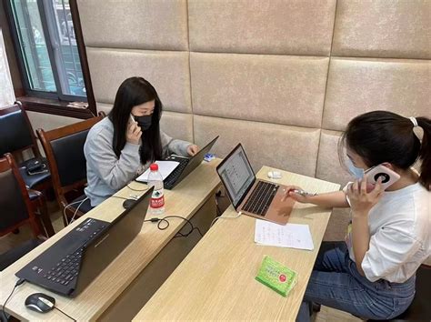 闻令而动赴“疫”线 逆行而上显担当 ——我校抽调党员干部下沉社区参与疫情防控工作 武汉英中