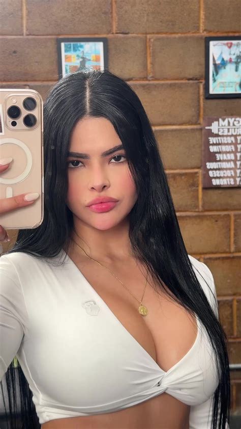 Videos De Kimberly Delgado Kimberlyrdelgadoaoficial Con Sonido