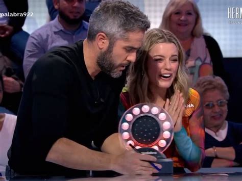 Roberto Leal Paraliza ‘pasapalabra Y Riñe A Una Concursante Tras Intentar Hacer Trampas