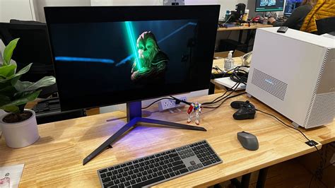 LG UltraGear 27GR95QE B Review PC Gamer