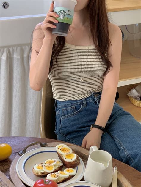 어베인 💕urbane Made 부유방커버여름나시💕 모닝 와플 스트라이프 나시 슬리브리스 민소매 티셔츠 당일 3c 고퀄리티휴가룩레이어드나시