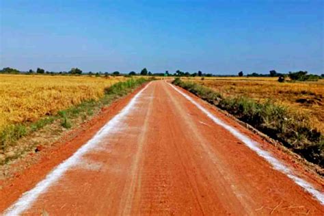 ပွင့်ဖြူမြို့နယ် ဆည်မုန်းကျေးရွာ၌ ပြည်ထောင်စုရန်ပုံငွေဖြင့် ကျေးလက်ကုန်ထုတ်လမ်း ရာနှုန်းပြည့