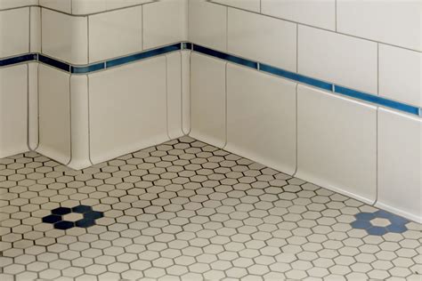 Sanitary Cove Base Elit Tile