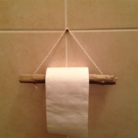 Как повесить бумагу в туалете на стену 94 фото