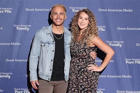 Alexa Penavega Defends Husband Carlos ‘kindly Passing On Lil Uzi Vert