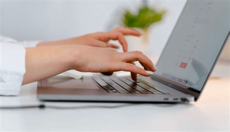 The 4 Main Types Of Typing Techniques Explained And What You Should Use