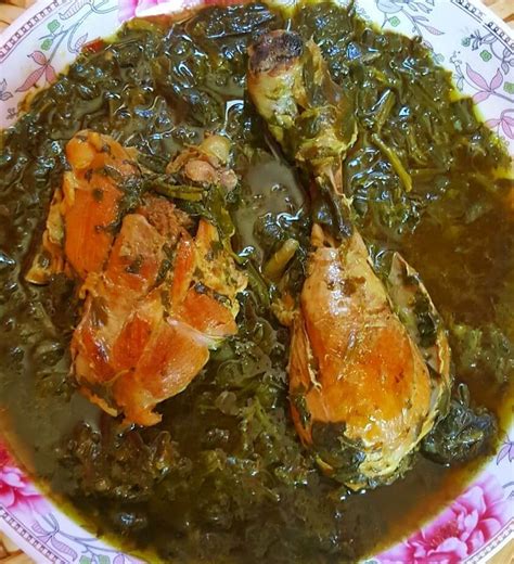 طرز تهیه خورشت اسفناج بدون آلو با مرغ ساده و خوشمزه