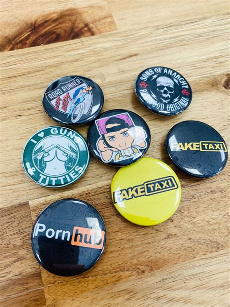 Riley Reid Banana Button Porn Pin Sex Fun Pin Badge 37mm Lapel Pin Bj