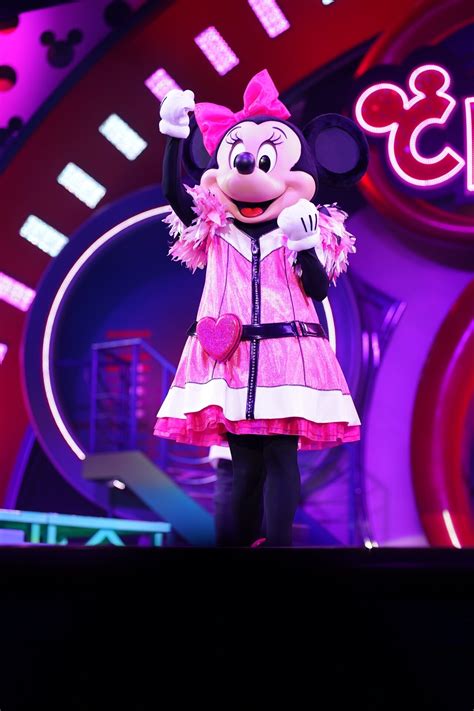 Rabbit In Dawn 雨が降ったらどうしましょう？