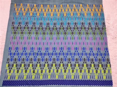 ၂ ၁၀၀ ချည်ပေါ်ချည်ဖောက် ဘုန်းသန့် ကချင်လုံချည် ပင်ရင်း