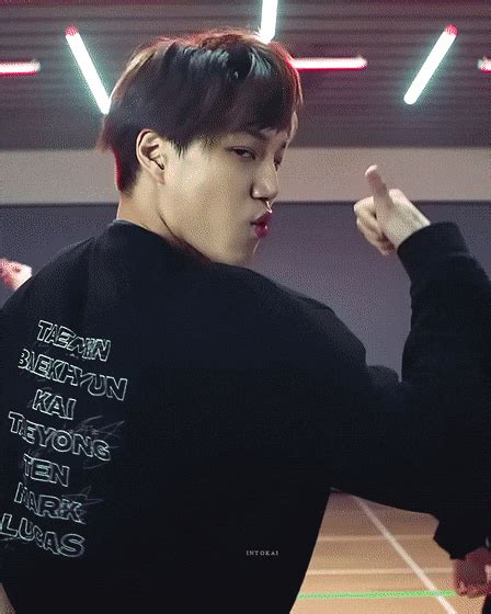 [theqoo] Kai Tiger Inside Dance Practice ~ Netizens On Exo