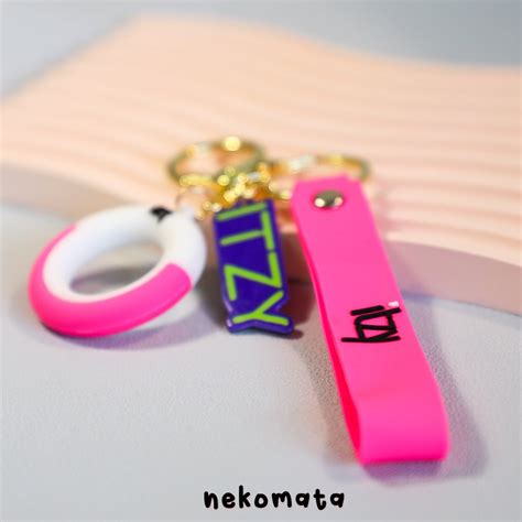 3d Itzy Lightstick Keyring Nekomata