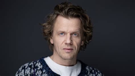 «sexe Grog Et Rocking Chair Alex Lutz Fait Son Grand Retour Sur