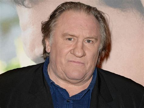 Download Free Gérard Depardieu Black And Blue Outfit Wallpaper