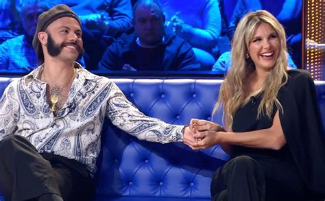 Finito E Ivana Icardi Confirman Su Romance Tras Gh DÚo Con Un Beso En
