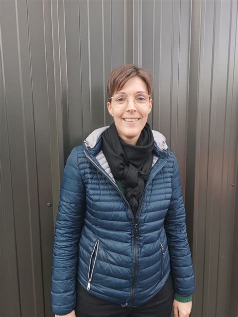 Marlène DrouyÉ And Béatrice Roncin Bien à Dom Ad Séniors Évron Initiative Mayenne Membre D