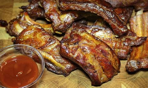 Копченые ребрышки: рецепт мясных деликатесов из свинины в коптильне в ...