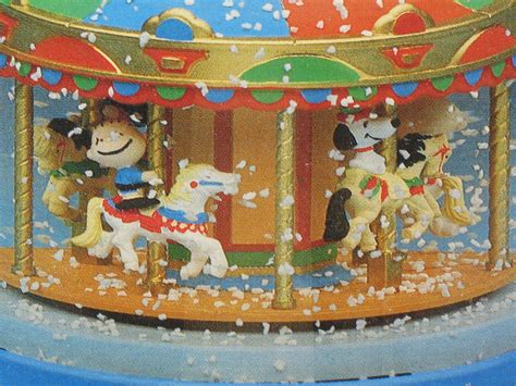 Peanuts Carousel Revolving Animated Musical Snow Globe Near Mint