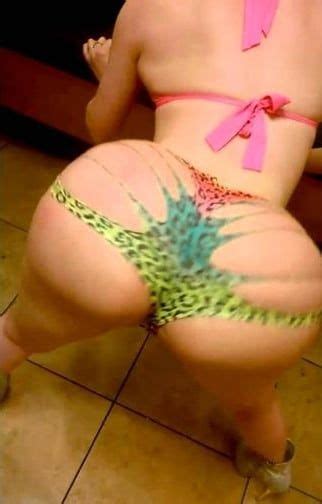 Foto Twerking To Im Good By Lil Wayne