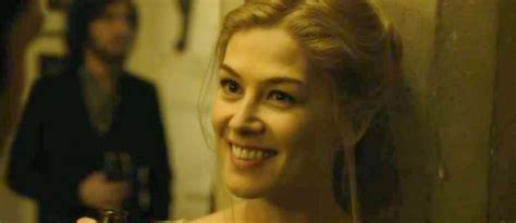 Radioactive Rosamund Pike Jako Maria Skłodowska Curie Pierwsze Zdjęcie