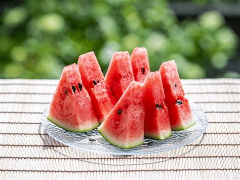 スイカには栄養や効能がいっぱい！おいしいスイカの見分け方もご紹介！ みたい まるはり×みたい ｜みつけて播磨（姫路、加古川など）情報