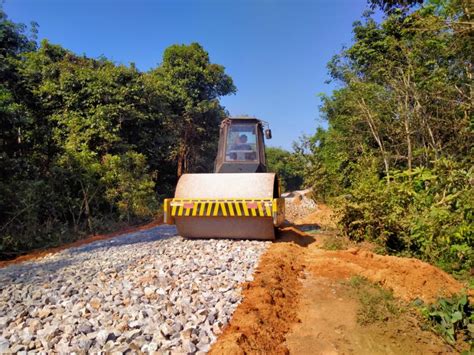 ပိုင်ကျုံမြို့ အမှတ် ၂ ရပ်ကွက်နှင့် ပညာပလီးကျေးရွာသို့ ဆက်သွယ်သော မြေသားလမ်း ၂ မိုင်အား ကျောက